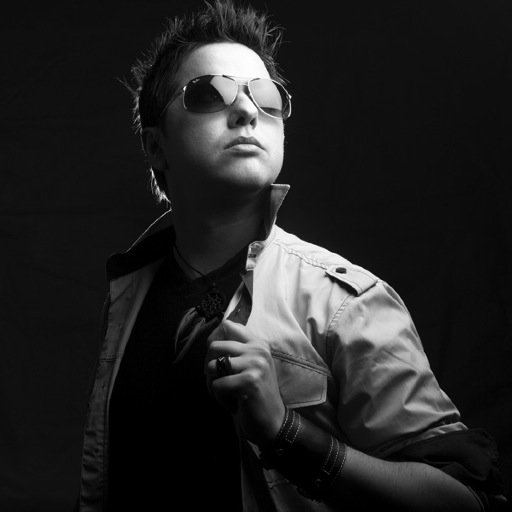 Alejandro Millán (@millanofficial)